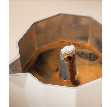 What is a Moka Pot? – illy Australia